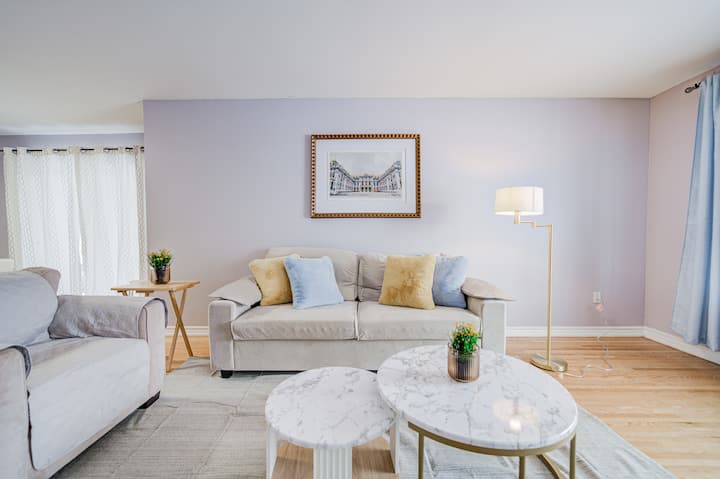 Spacious 3br House 2 Free Parking & Wifi - Toronto