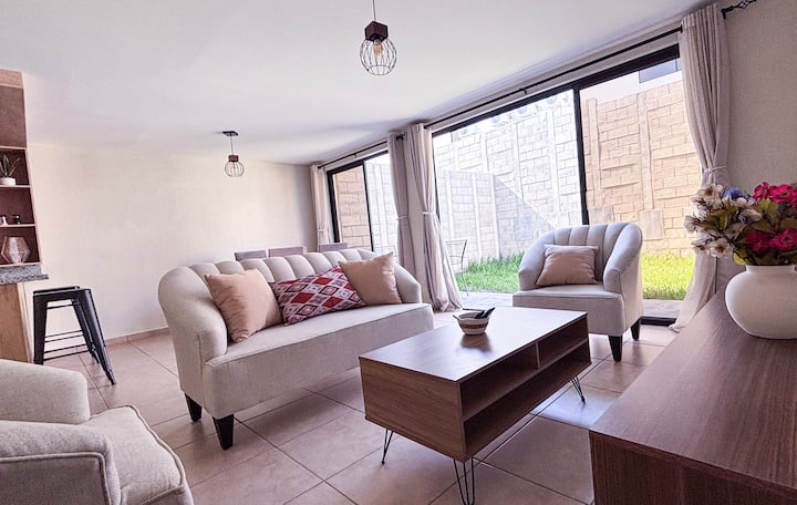 Molly House | Casa Moderna En San Salvador Oeste - El Salvador