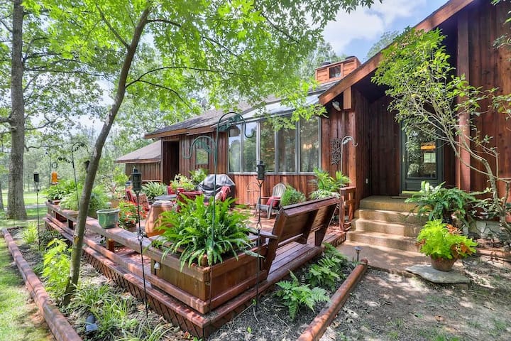 The Ultimate Lebanon Luxe Retreat - Lebanon, TN