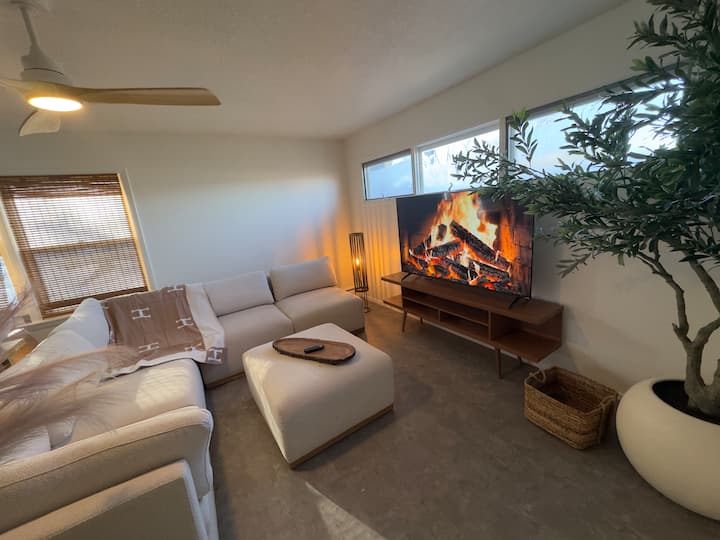 Beautiful Comfortable Penthouse In Downtown Hudson - Hudson, WI