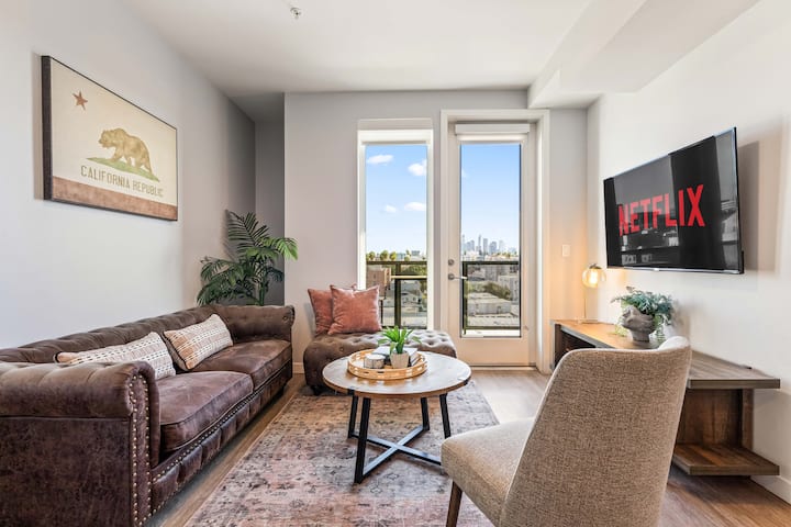 Light-filled Modern 2bd In K-town + Hot-tub & Gym - Echo Park - Los Angeles