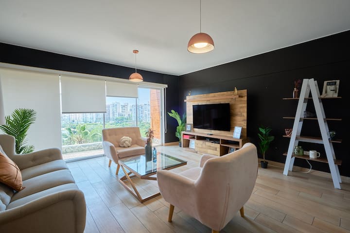 Geko| Bright 3br With Balcony And Natural View - Pérou