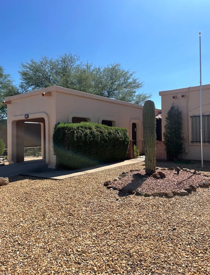 Remodeled 2br W/ Gvr
Access
Townhome – Gvr Pools - Green Valley, AZ