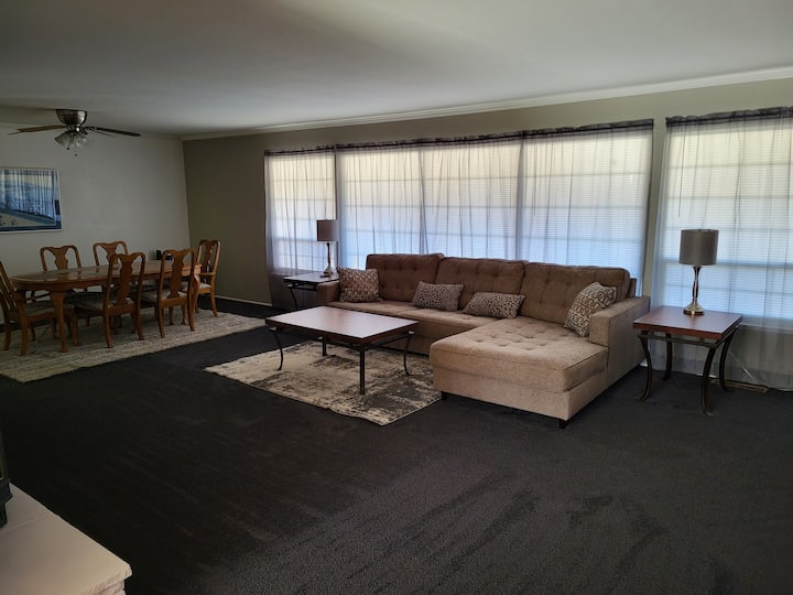 Mid - Century Ranch - Red Bluff, CA