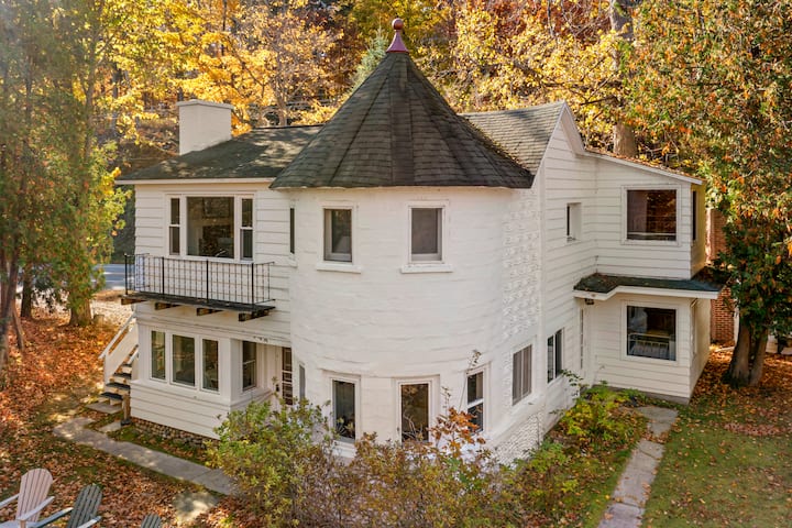 Lower Terrace In Three Pines Resort - Frankfort