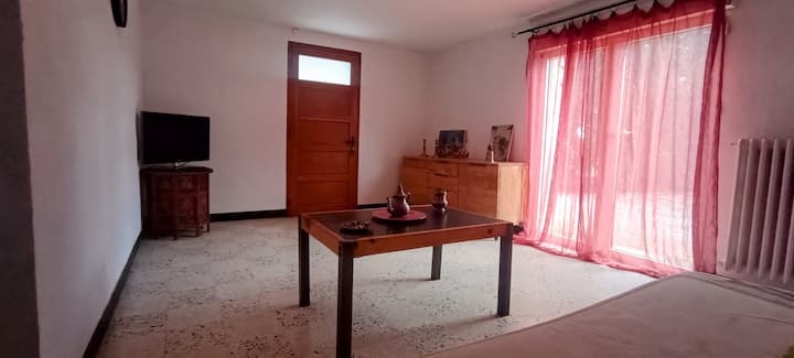 Au Pied Du Ventoux Logement Sur Grande Propriété - Mazan
