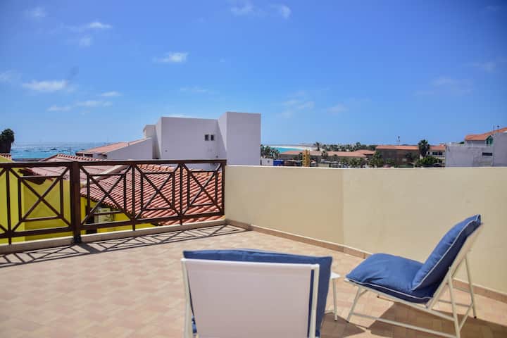 Central Apartment In The Main Street Of Sta. Maria - Cape Verde