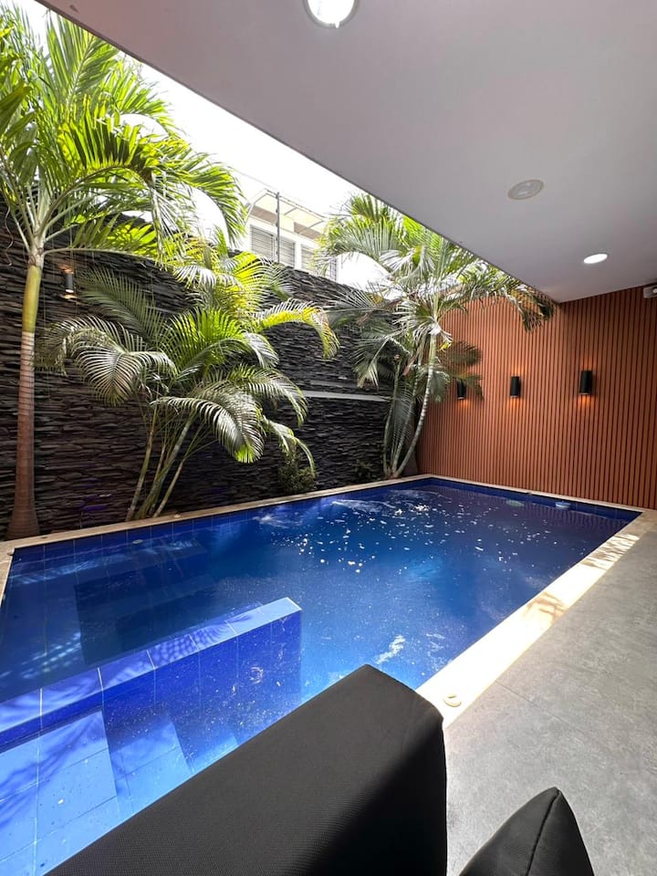 Casa De Lujo Con Piscina Privada - Cúcuta