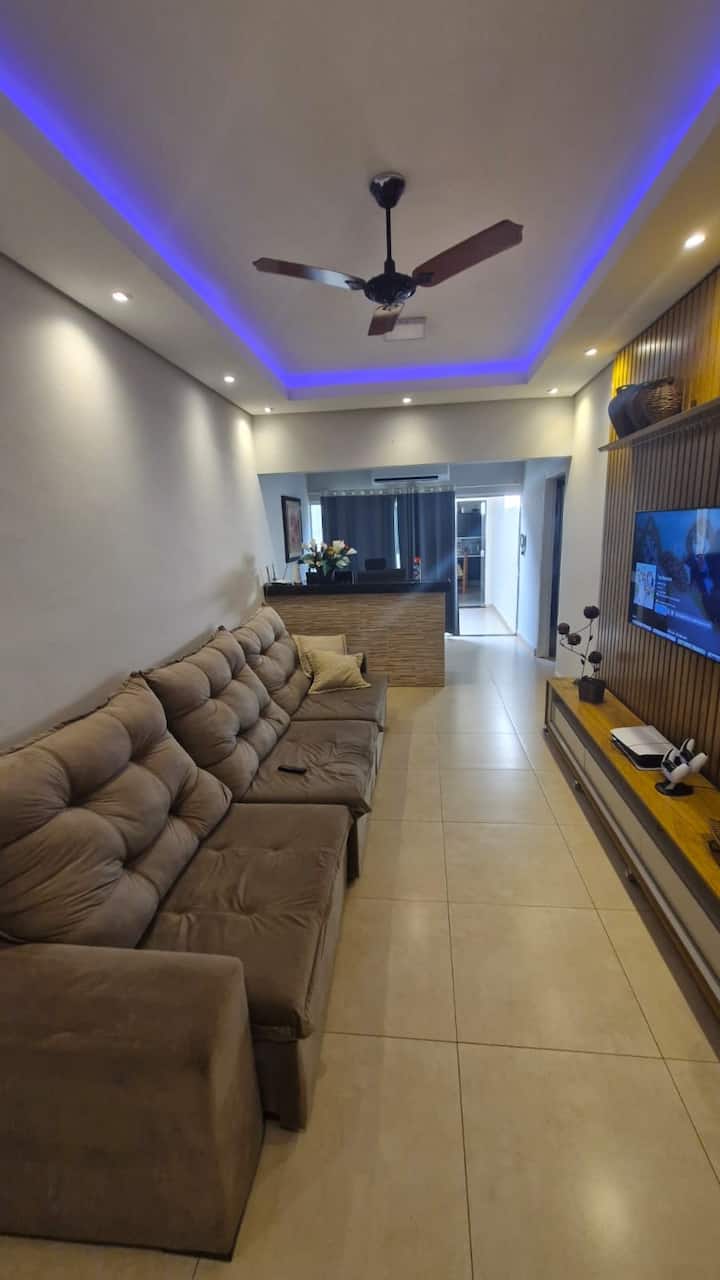 Casa Barretos 03 Quartos C/ Ar Sala E Suíte - Barretos, SP, Brasil