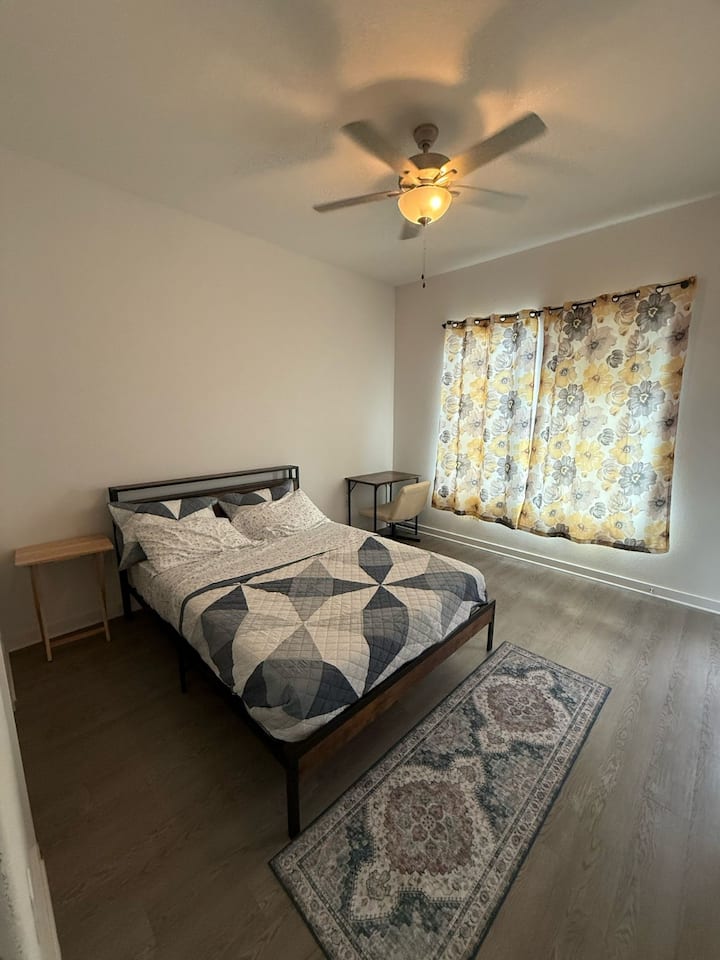 Modern Apartment Near Austin W Bedroom - Leander, TX