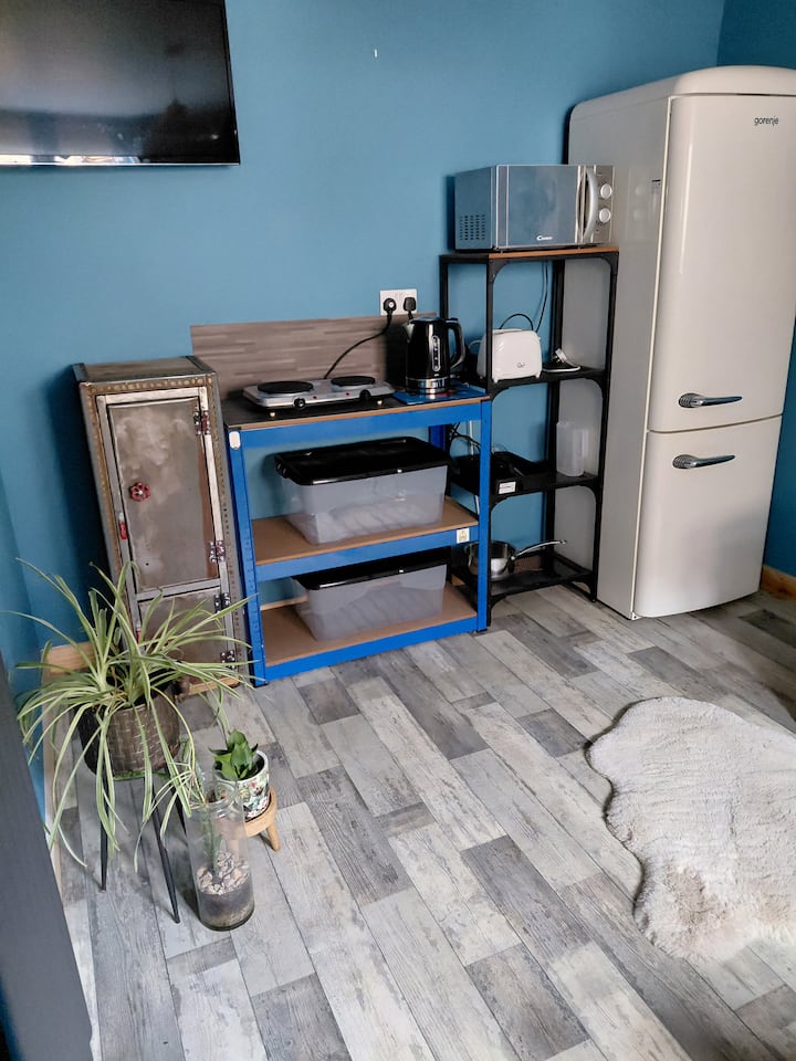 Real Cute Modren Attached Annex To Let. - Stamford