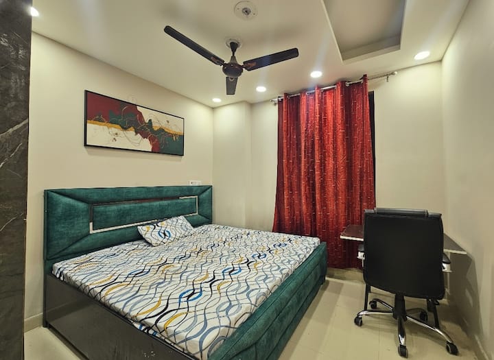 3 Bhk Peaceful Flat Perfect For Family - Delhi