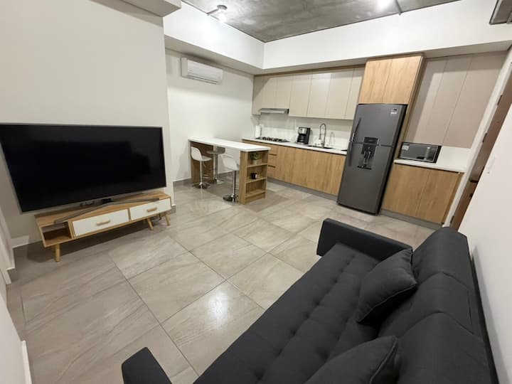 Departamento Moderno, Cómodo Y Totalmente Equipado - Monterrey