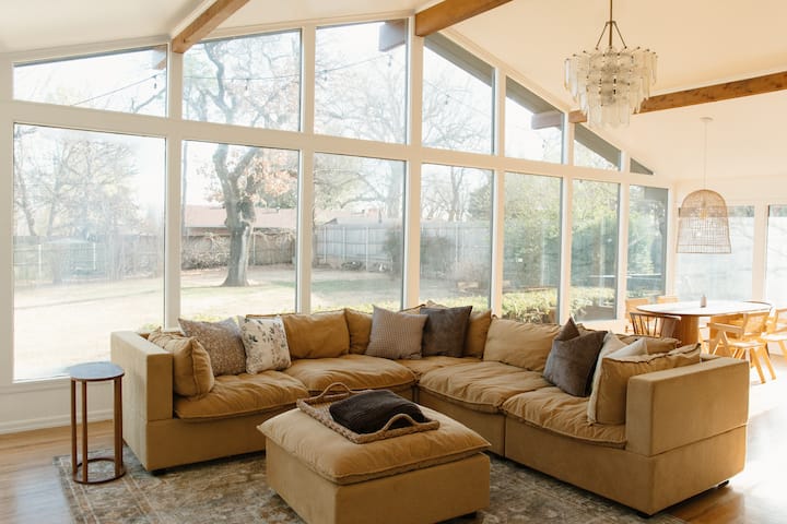 New Boutique Historical Home Downtown Edmond - Edmond, OK