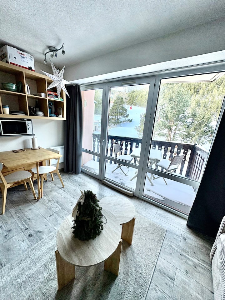 Le Mont Louis, Accès Direct Remontées Mécaniques. - Les Angles