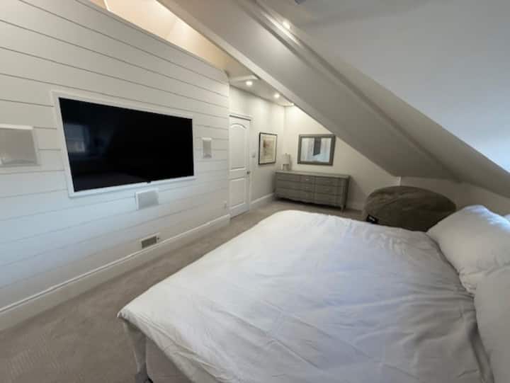 Comfortable Luxury - Kawartha Lakes