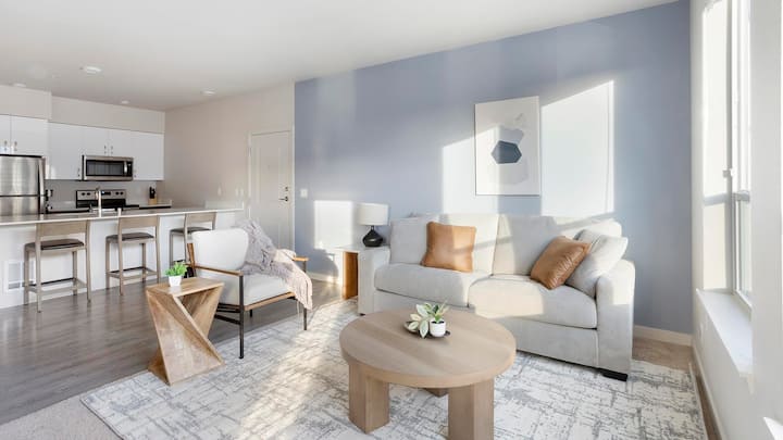 Landing | Stunning 1bd, Pool, Clubhouse - Marysville, WA