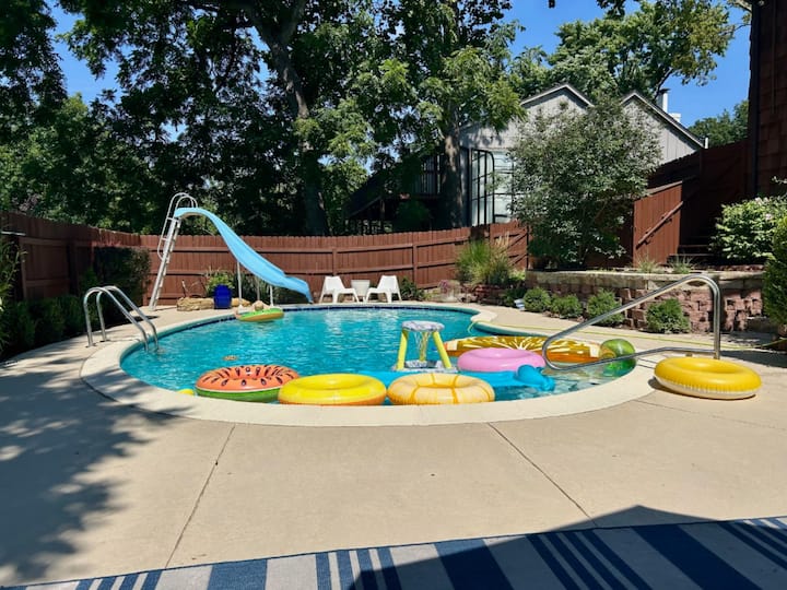 Appartement Privé, Entrée Privée, Piscine à Louer - Shawnee, KS