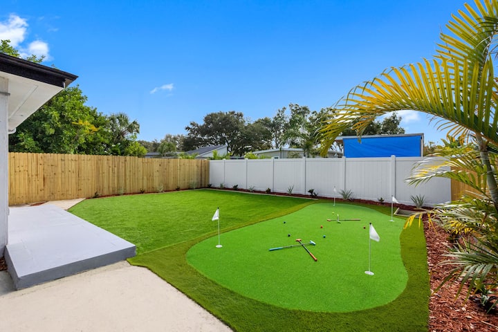 Seaside Greens Retreat - St. Petersburg, FL