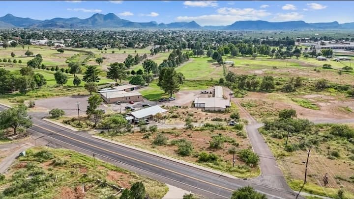 High Desert Haven - Alpine, TX