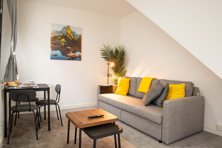 Luxury Cardiff Stay | 8 Mins To City | Free Park - Cardiff