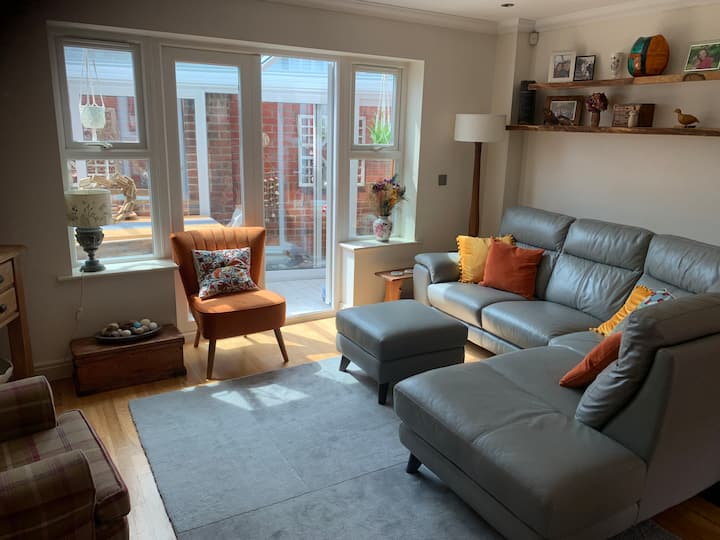 Lovely 2 Bed House 3 Mins From Southbourne Beach - Boscombe