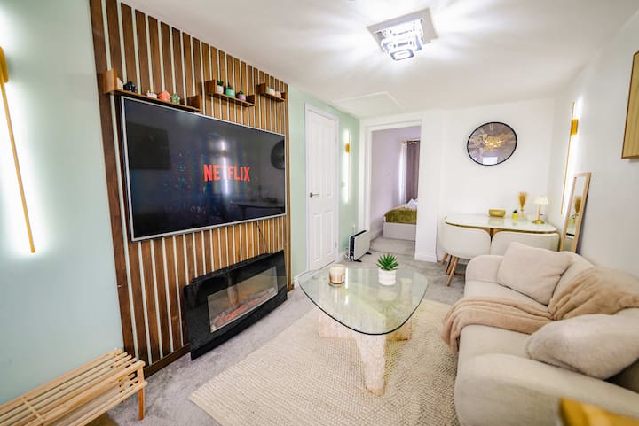 New 1br Apartment Near Heathrow With Free Parking - Staines-upon-Thames