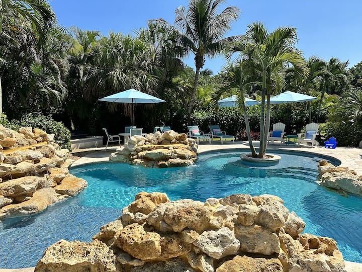 White Surf•stunning Pool Home @ Round Island Park - Vero Beach, FL