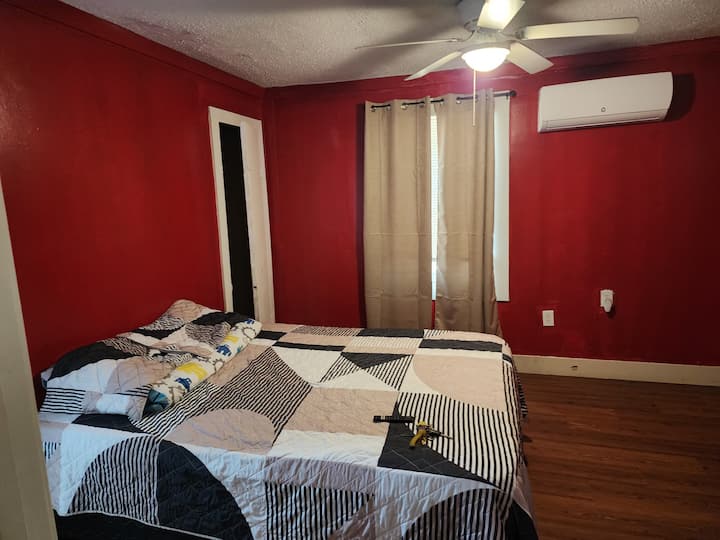 Bonito Cuarto Amueblado Sin Axesso A Cosina - Mobile, AL