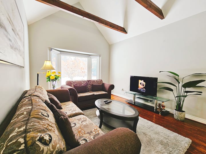 Family-friendly 4br • Fireplace • Backyard • Park - Markham