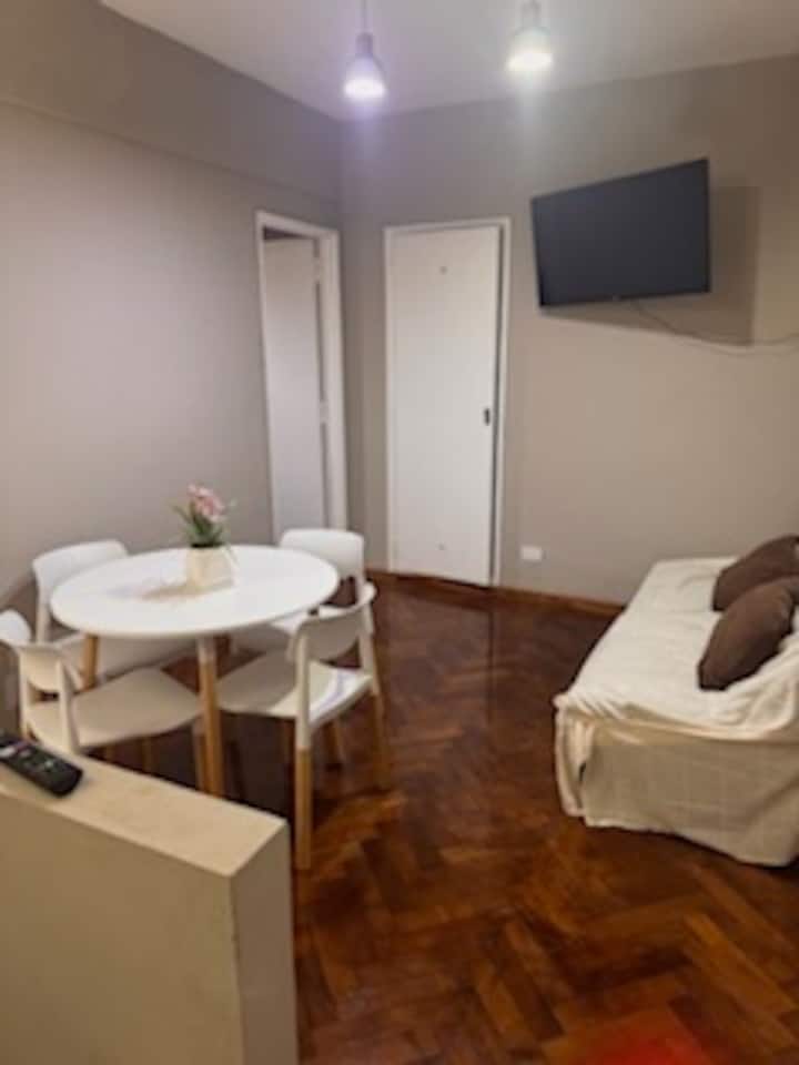 Departamento A Metros Del Obelisco Y Teatros - Argentina