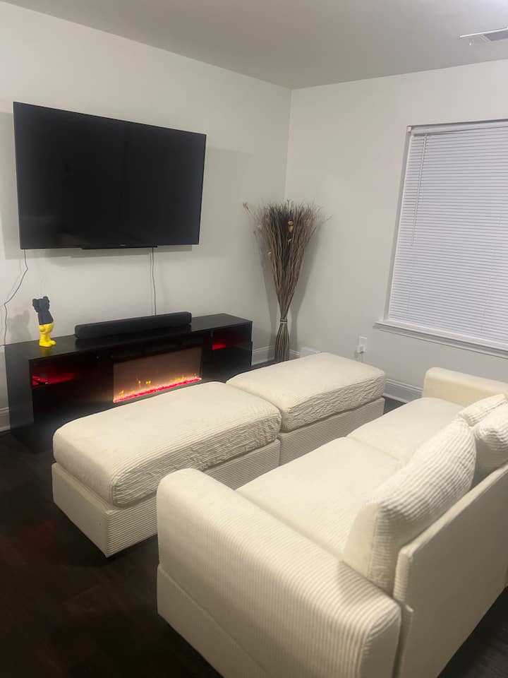 Cozy Gallery - Brookhaven, GA