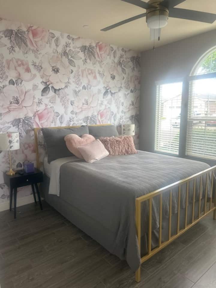 Private Apartment - Tulare, CA