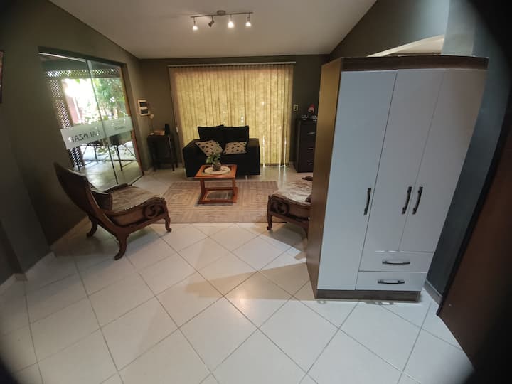 Departamento Cómodo Y Completo Para 4 Personas - Paraguay