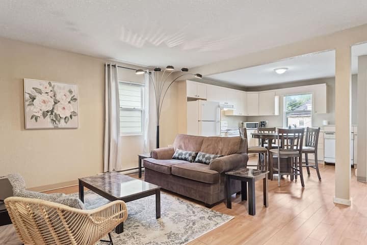 U04 - Quiet, Peaceful & Cozy Stay. - Moncton