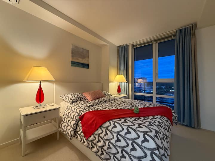 Luxury Condo 2 Bedroom Richmond Center - Richmond