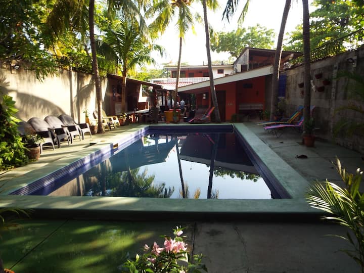 Bella Casa Grande Ideal Para Disfrutar En El
 Mar - Nicaragua