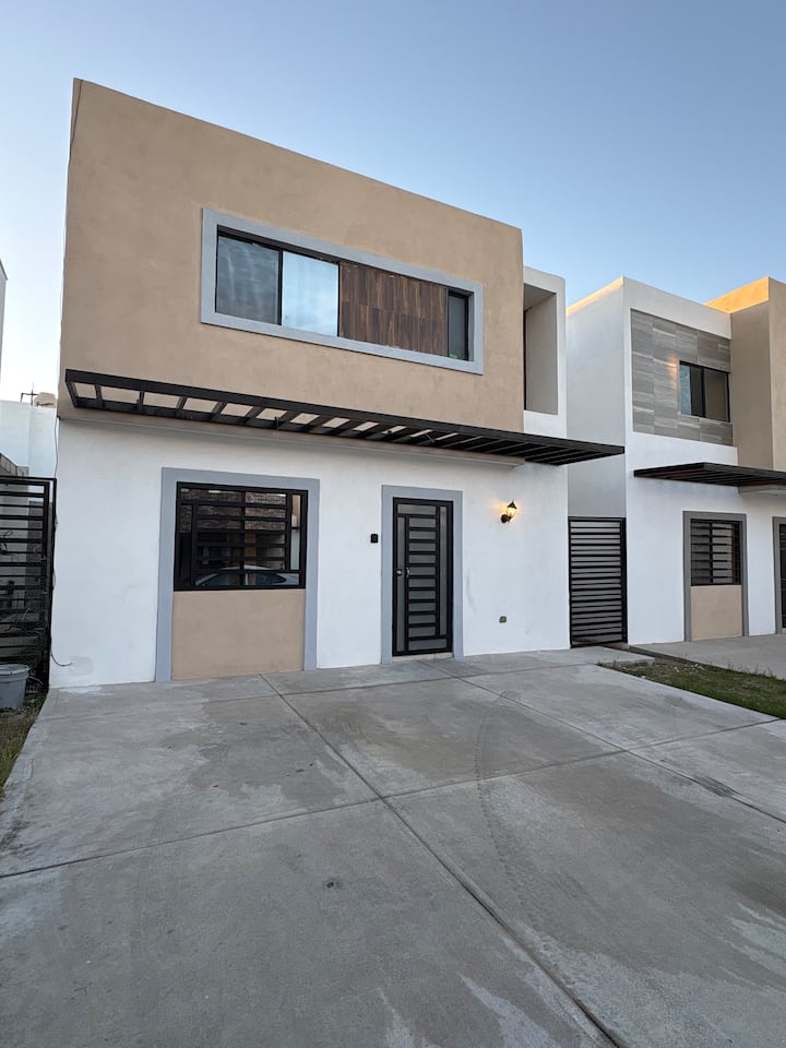 Casa En Fraccionamiento Residencial Privado - Piedras Negras