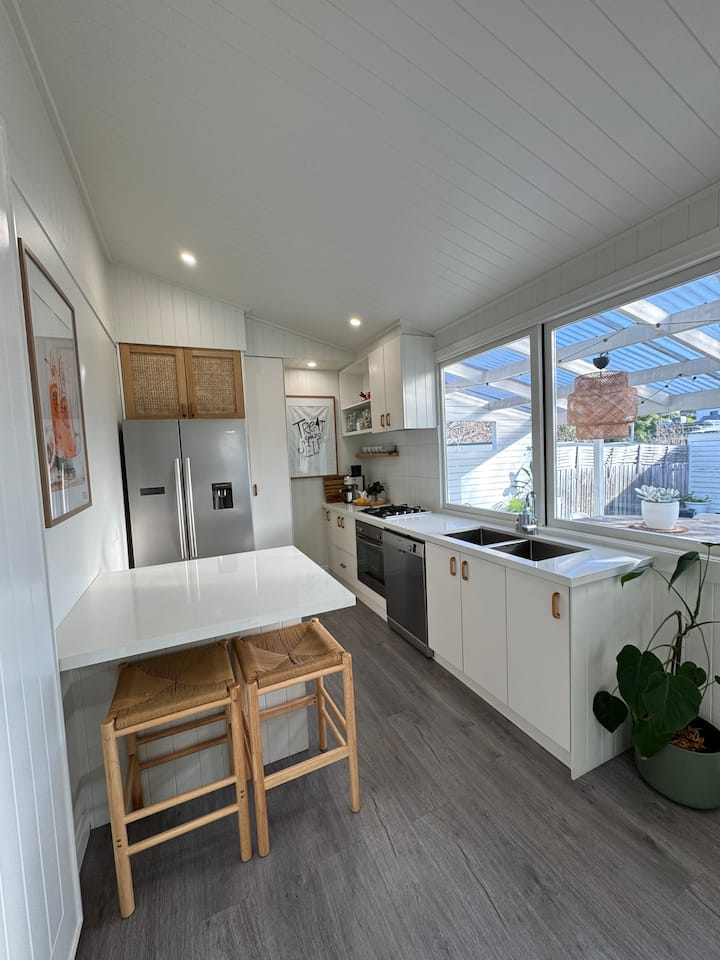 Child Friendly~walk2 Pakingtonst~wood Fire & Bath - Geelong