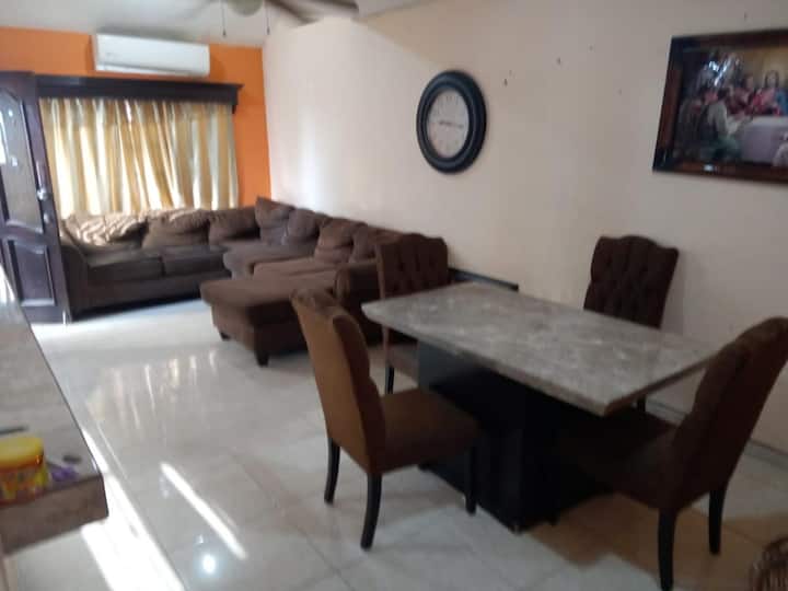 Cómoda Casa Urbana Familiar, Con 3 Habitaciones - Piedras Negras
