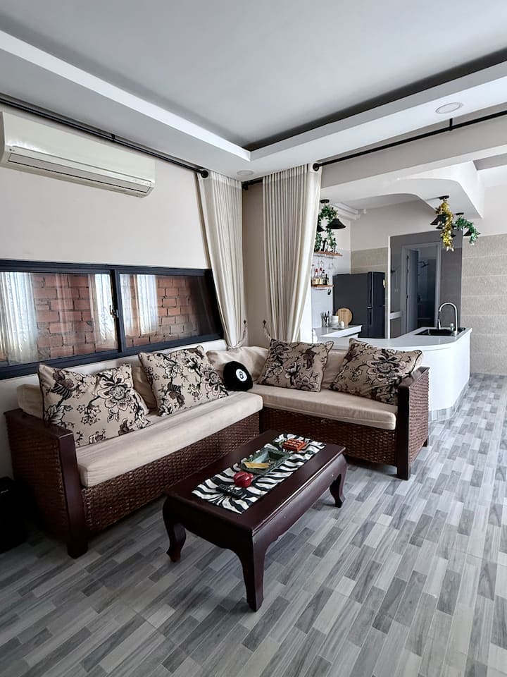 Spacious, Modern 3br Apartment @ Russian Market - Cambodia
