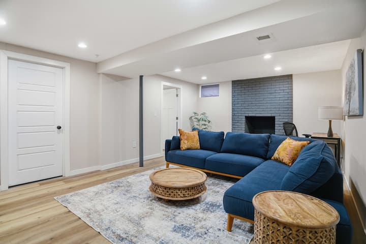 Work-friendly Space | Modern 4br Retreat S#42528 - Eden Prairie, MN