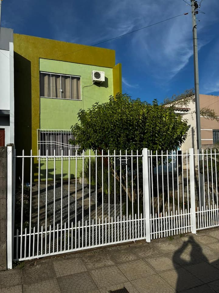 Casa Castro 2 Minutos De La Rute 290 - São Gabriel