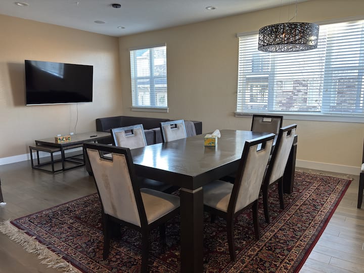 A House Near Longmont Airport - 6brs, 3.5bas - Lyons, CO