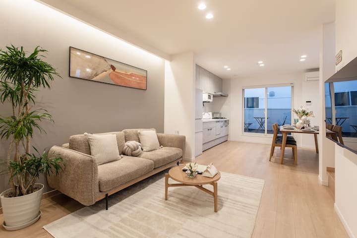 天下茶屋车站步行4分钟/关西机场、难波、心斋桥、梅田 Usj/新房3卧6床可住12人/双卫浴+烘干机 - Japan