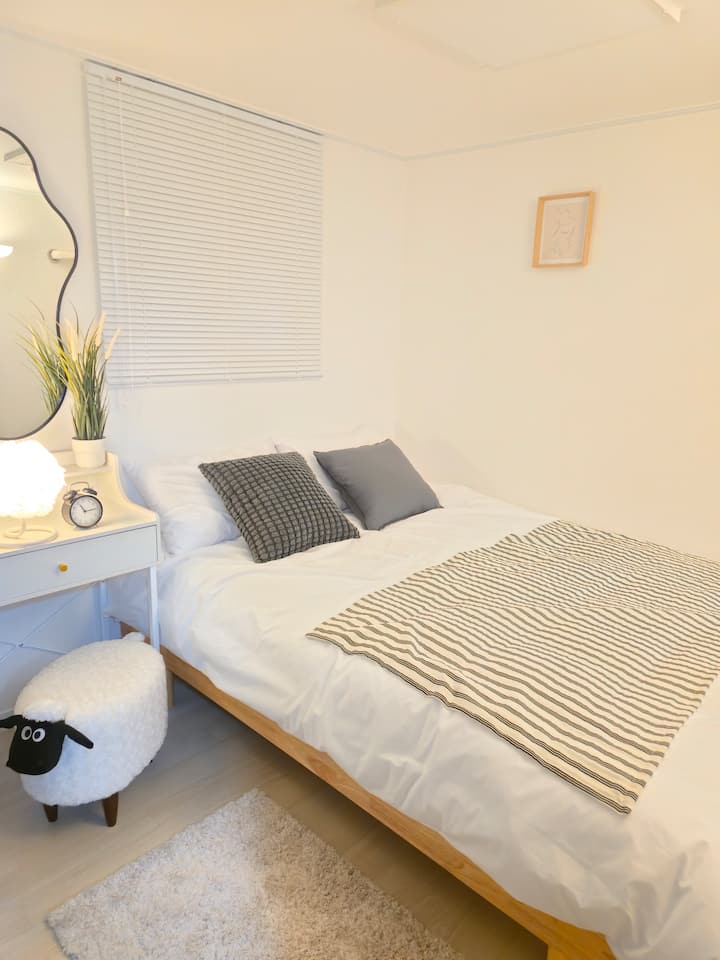동대문역 3분ㅣddpㅣ 명동 ㅣ광화문 | 2room L 2bed L 2bathㅣ1층단독숙소 - Seoul