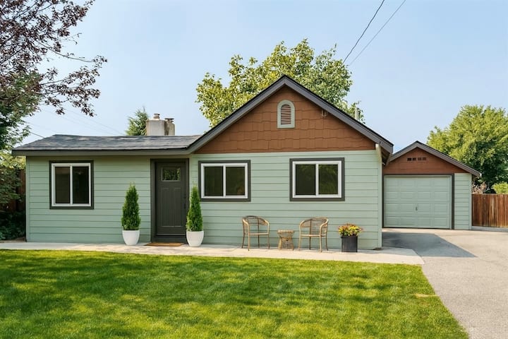 Bright And Airy Bungalow! All New With Charm. - Wenatchee, WA