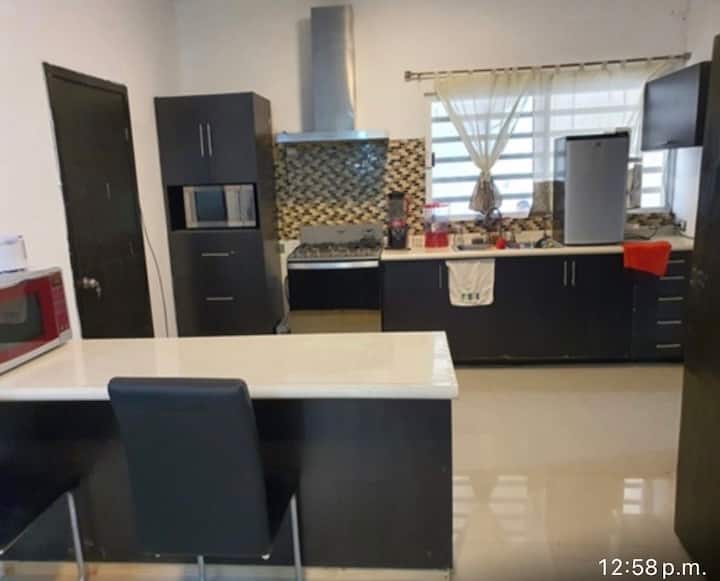 Excelente Casa En Zona Exclusiva - Torreón