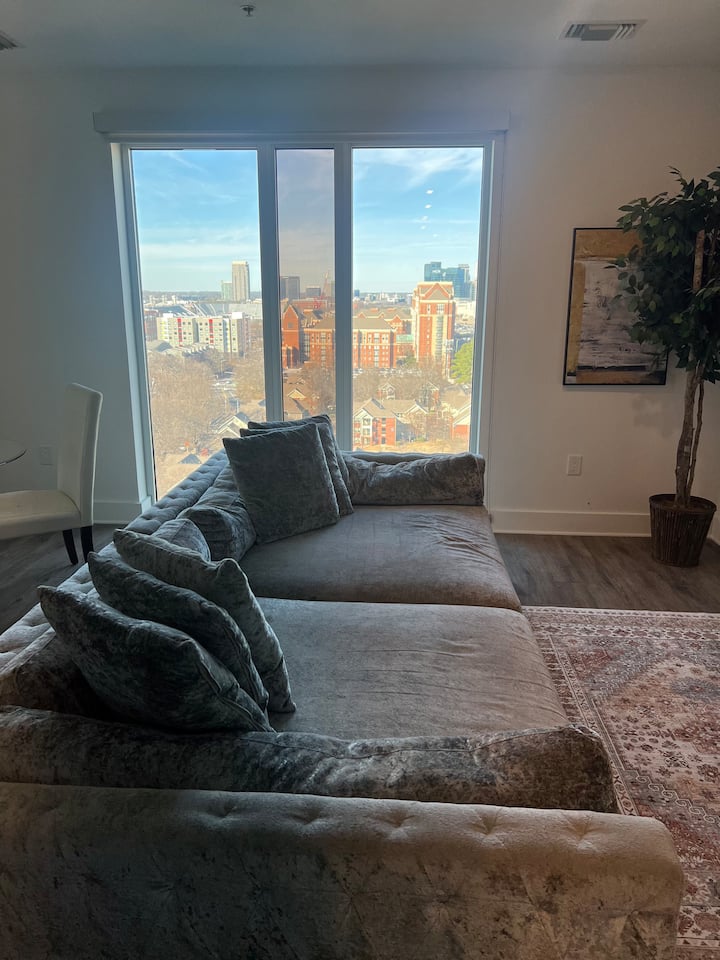 King Bed City Loft - Atlanta, GA
