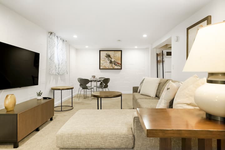 Cozy East Colfax Apt | 6 Miles To Downtown - Denver, CO